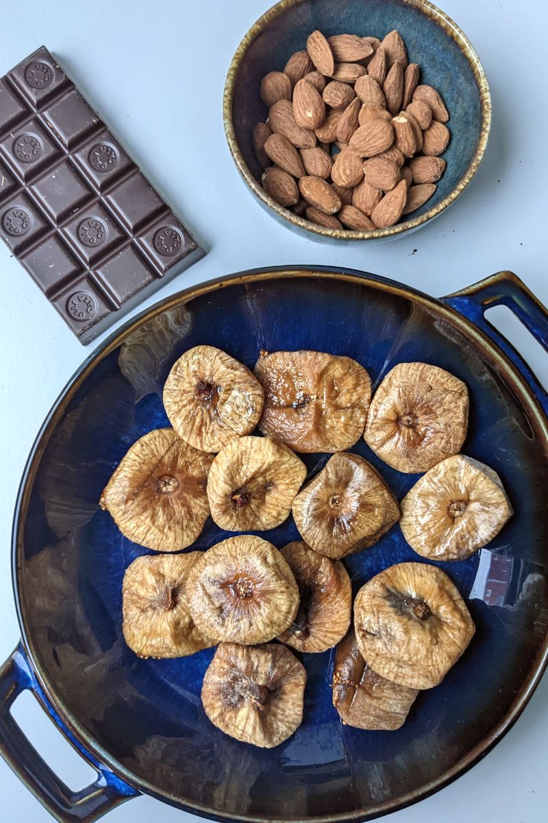 Easy Chocolate Stuffed Figs With Nuts - Greek Appetite